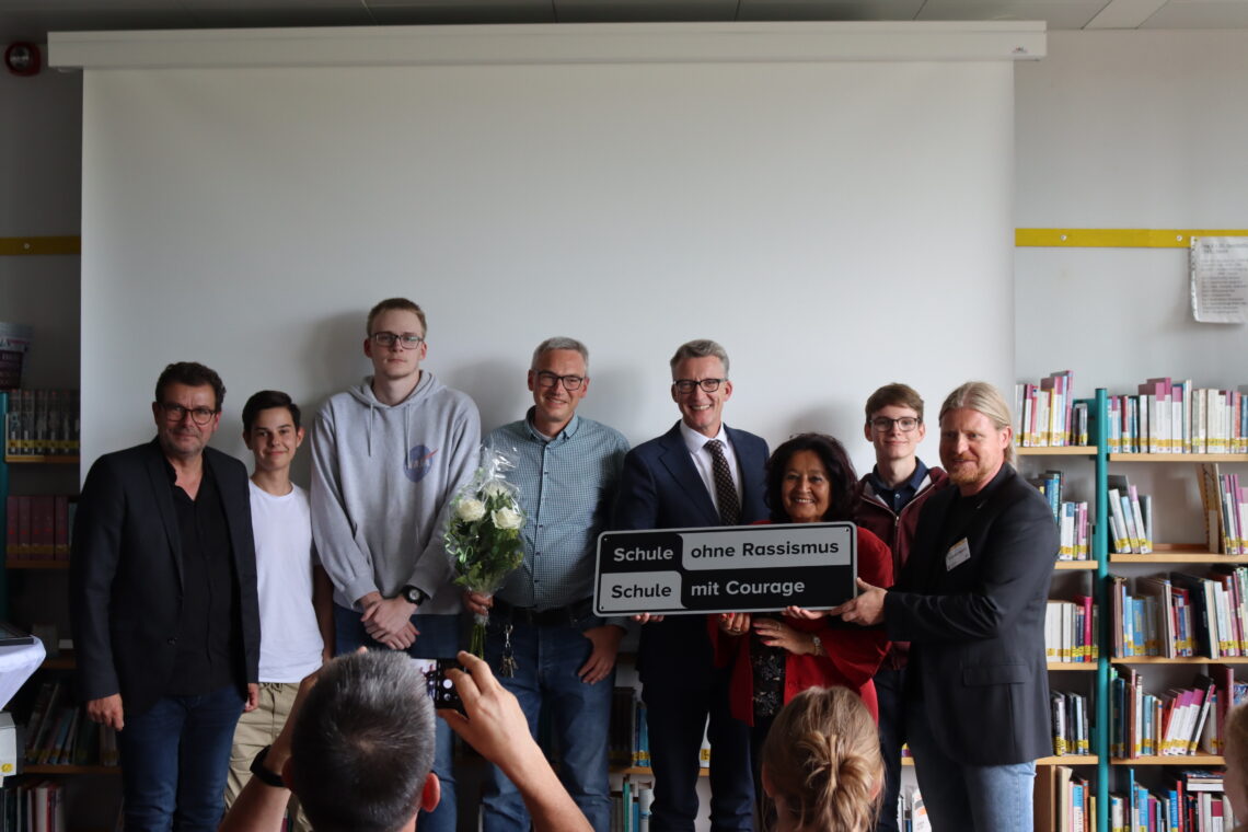 Sven Wolf | Sophie-Scholl: "Schule ohne Rassismus - Schule mit Courage"